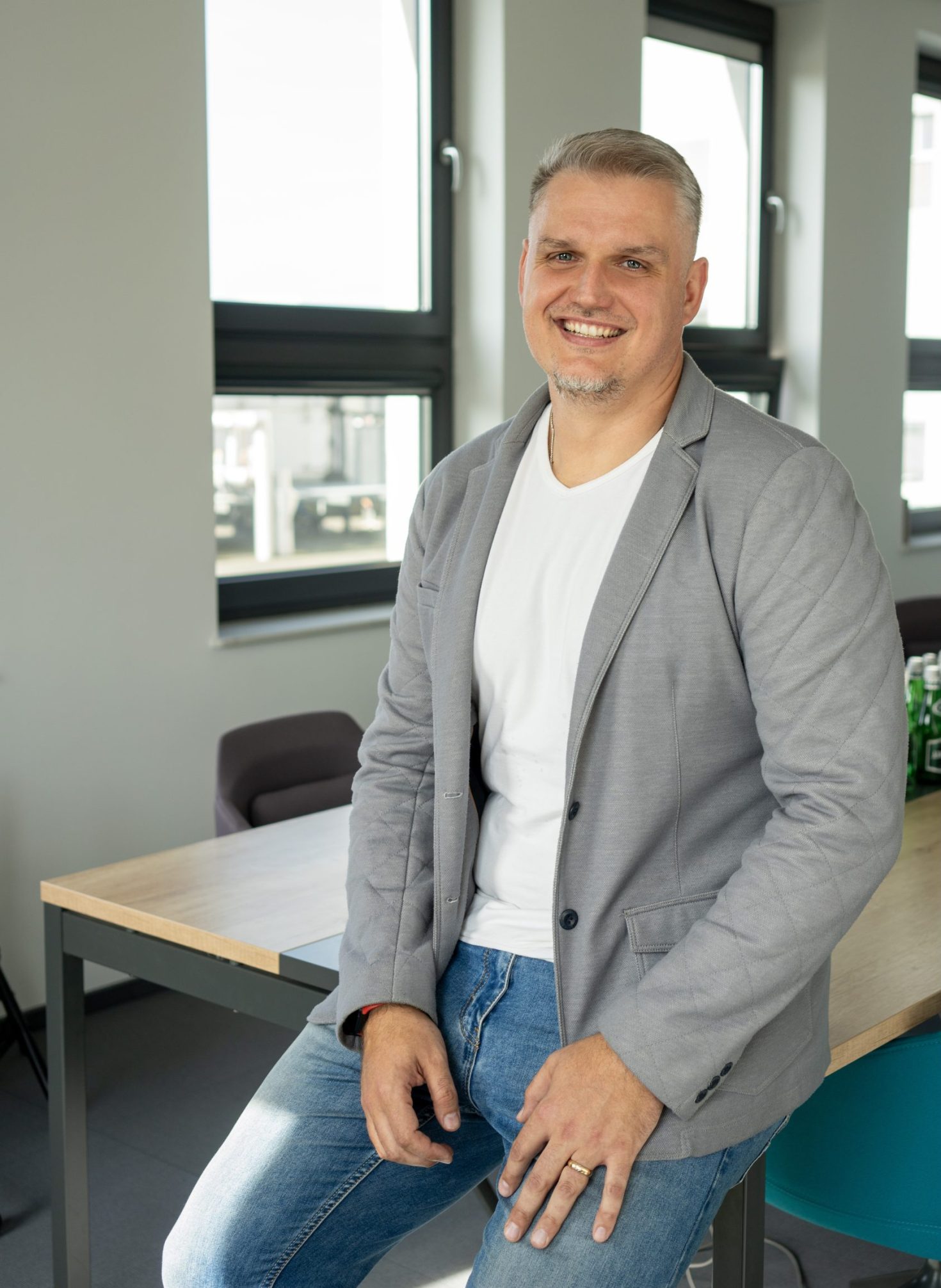 Polyurethane adhesives for sandwich panels - Purinova